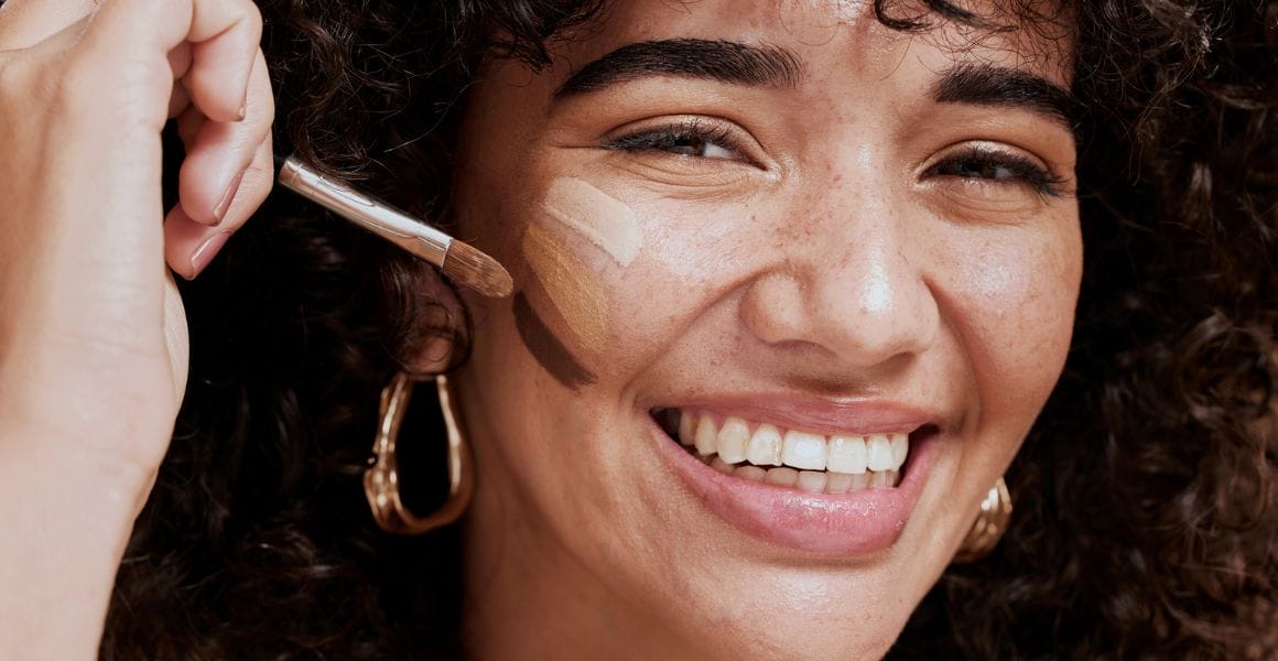 7 Cara Memilih Warna Foundation Sesuai Ton Kulit Anda